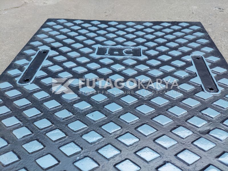 Tutup Manhole Cover Bahan Besi Terbaik - Futago Karya