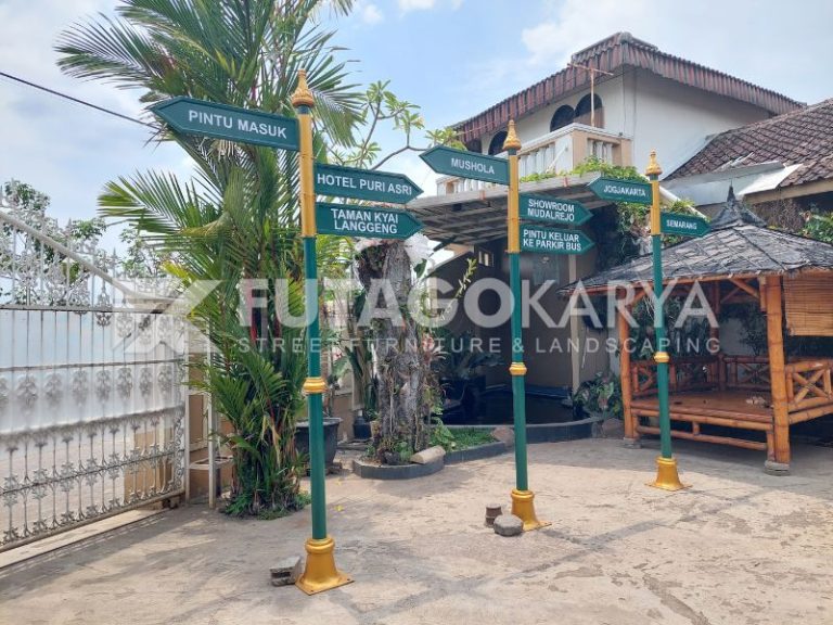Material Tiang Papan Nama Jalan Informasi Arah Terbaik - Futago Karya