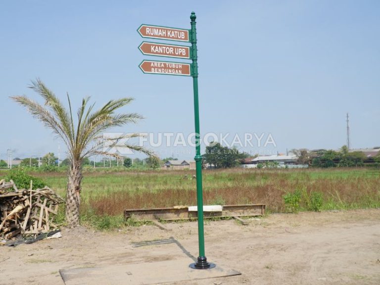 Plang Jalan Penunjuk Arah Navigasi untuk Kota yang Tertata - Futago Karya