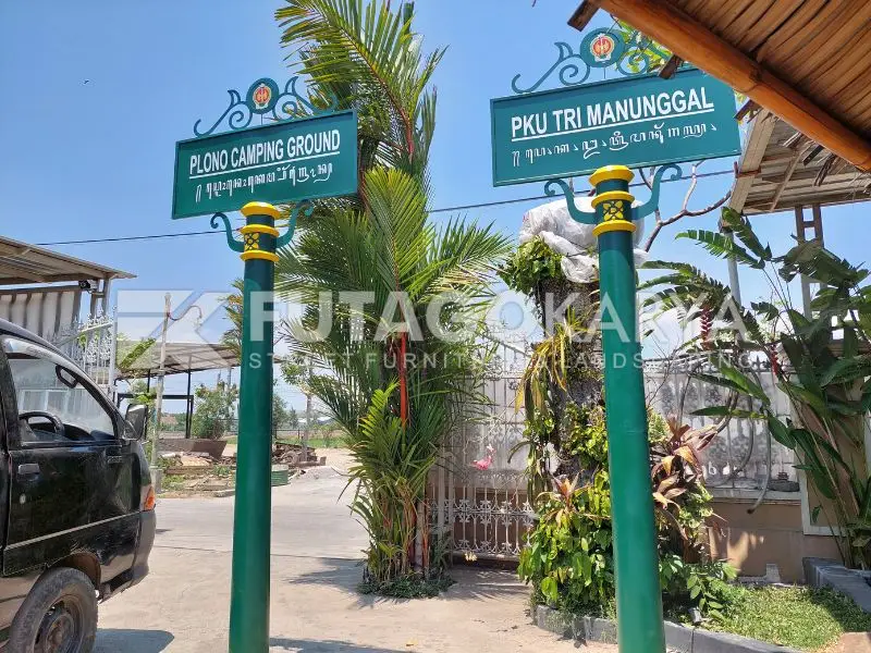 Tiang Papan Nama Outdoor Menguatkan Branding Anda - Futago Karya