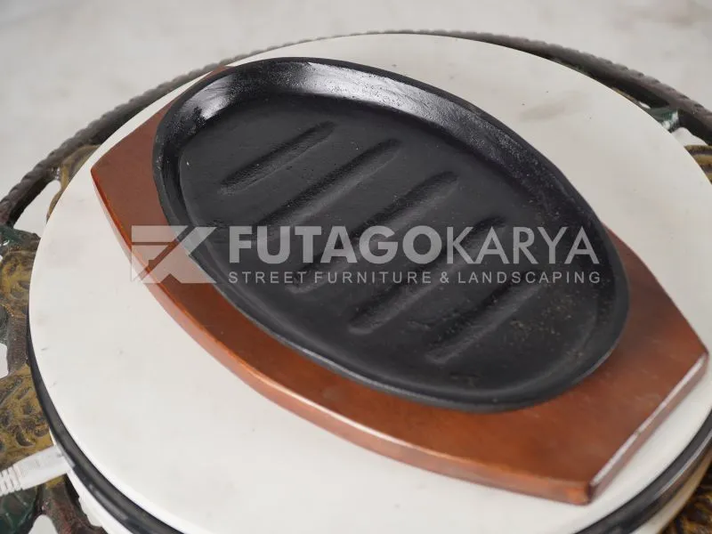 Hot Plate Oval Pilihan Elegan untuk Penyajian Makanan Modern - Futago Karya